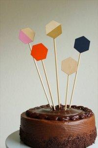 10 DIY Cake Topper Ideas