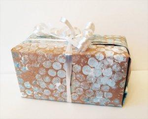 23 Personalized Wrapping Paper DIY Designs