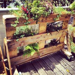 15 Handmade Pallet Garden Planters