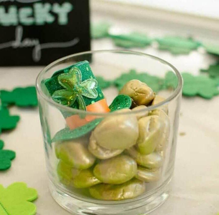 16 Unique & Easy DIY Gold Craft Ideas To Try - DIY to Make