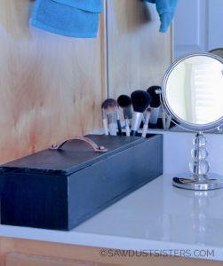 15 DIY Makeup Boxes and Holders - DIY to Make