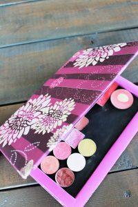 15 DIY Makeup Boxes and Holders - DIY to Make