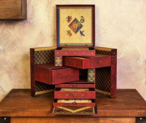 15 DIY Makeup Boxes and Holders - DIY to Make