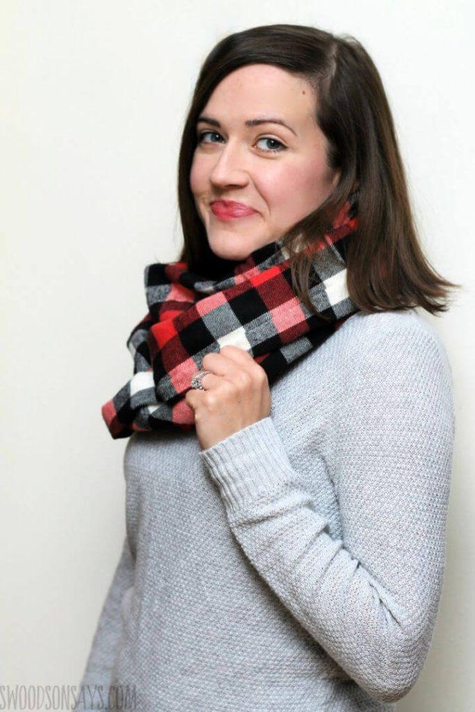25 Ways To Make A Scarf (Free DIY Scarf Patterns) - DIY to Make