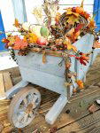 15 Wooden Wheelbarrow Planter Ideas - DIY to Make
